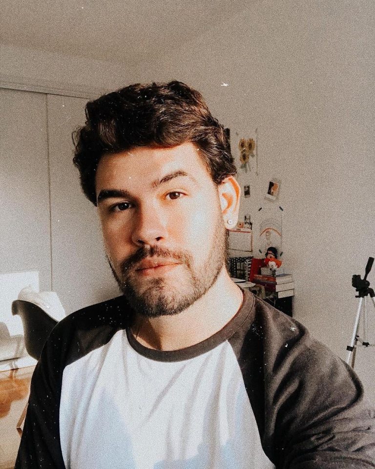 Matheus Rocha volta às origens com novo livro sobre amor-próprio